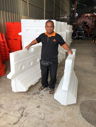 Plastic Barrier And Plastic Hoarding - Pancar Selamat Sdn Bhd