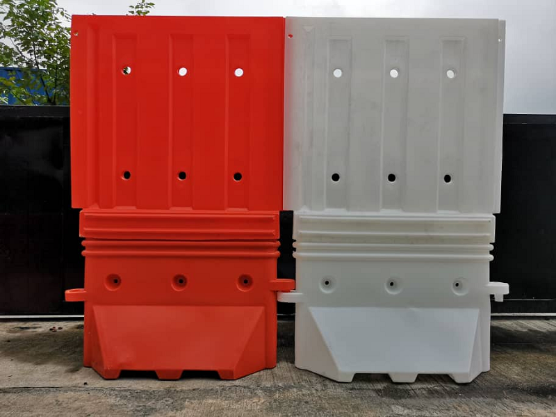 Plastic Barrier And Plastic Hoarding - Pancar Selamat Sdn Bhd